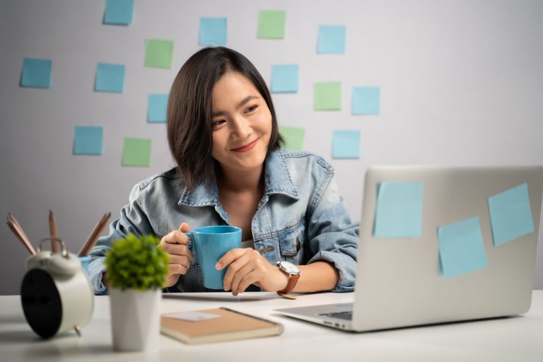 Panduan untuk Memahami Apa Itu UI/UX Designer - JMC IT Consultant